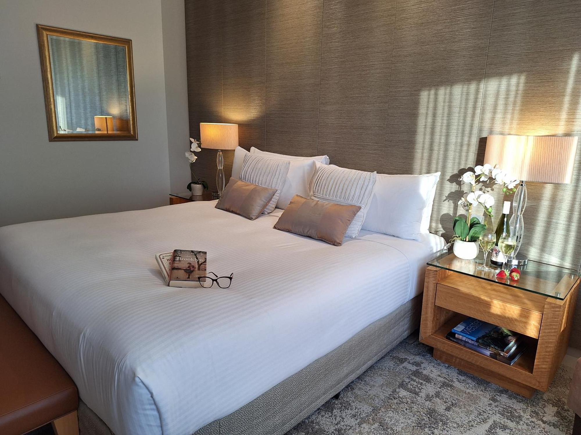 HYATT REGENCY PERTH HOTEL, WA