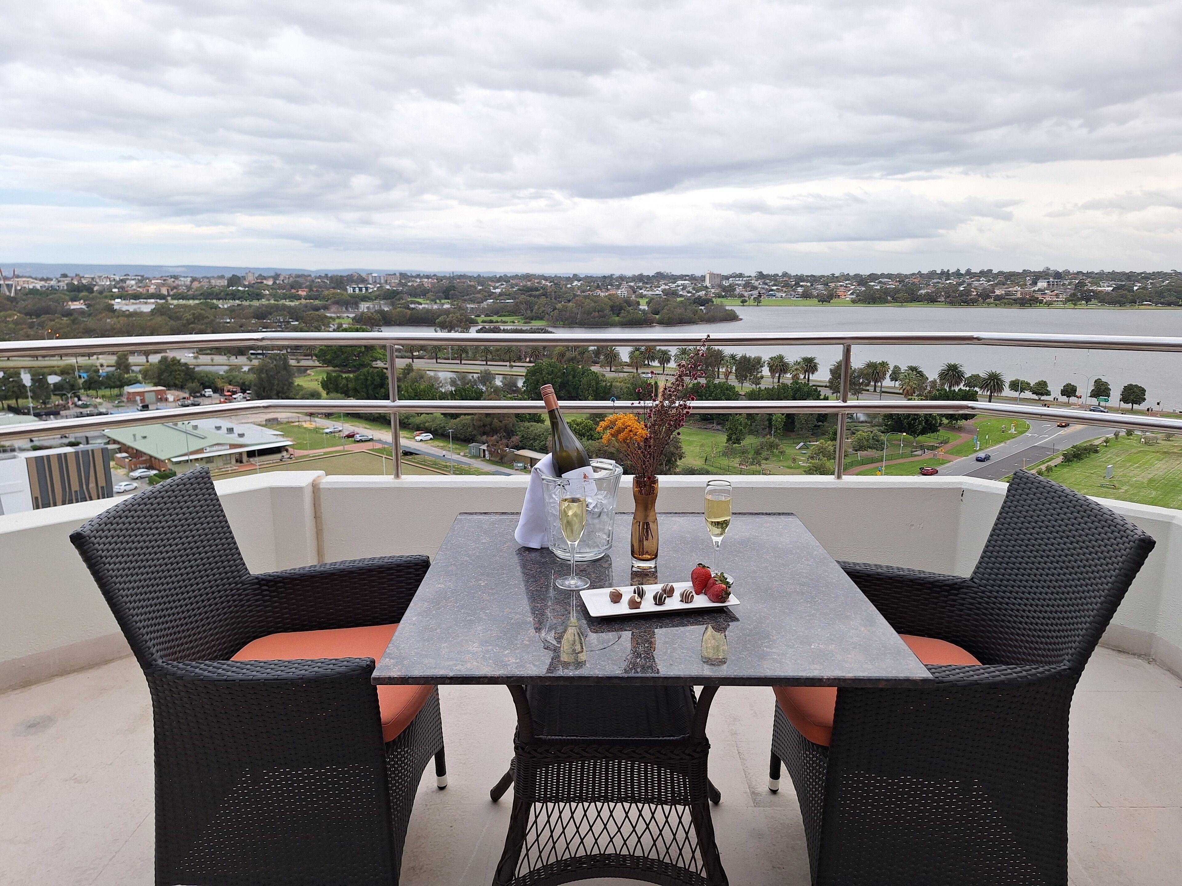 Residence On Langley Park Perth Hotel Top Perth Retreats